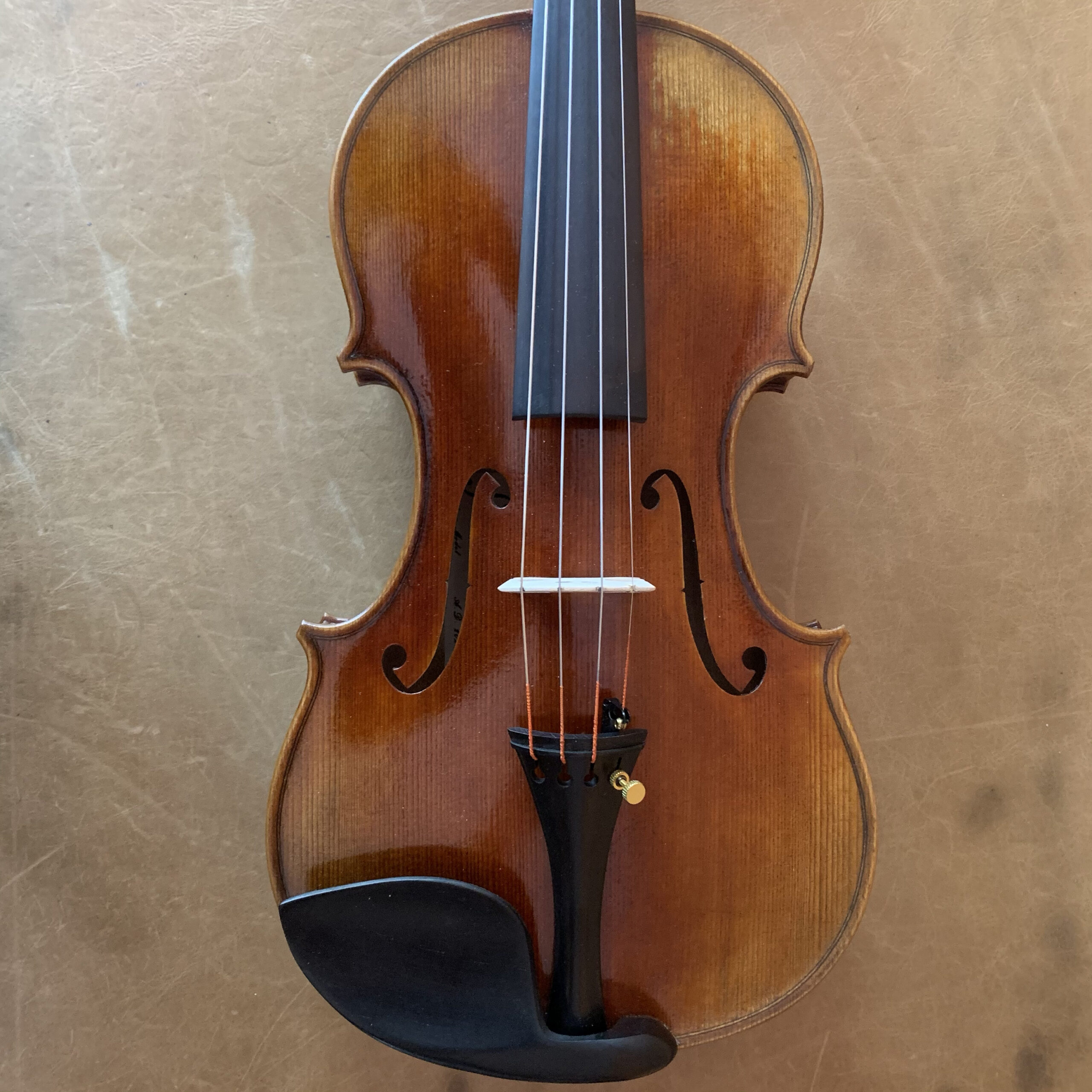 VN-V6 TABLE | Michalis Pantelides Violin Shop